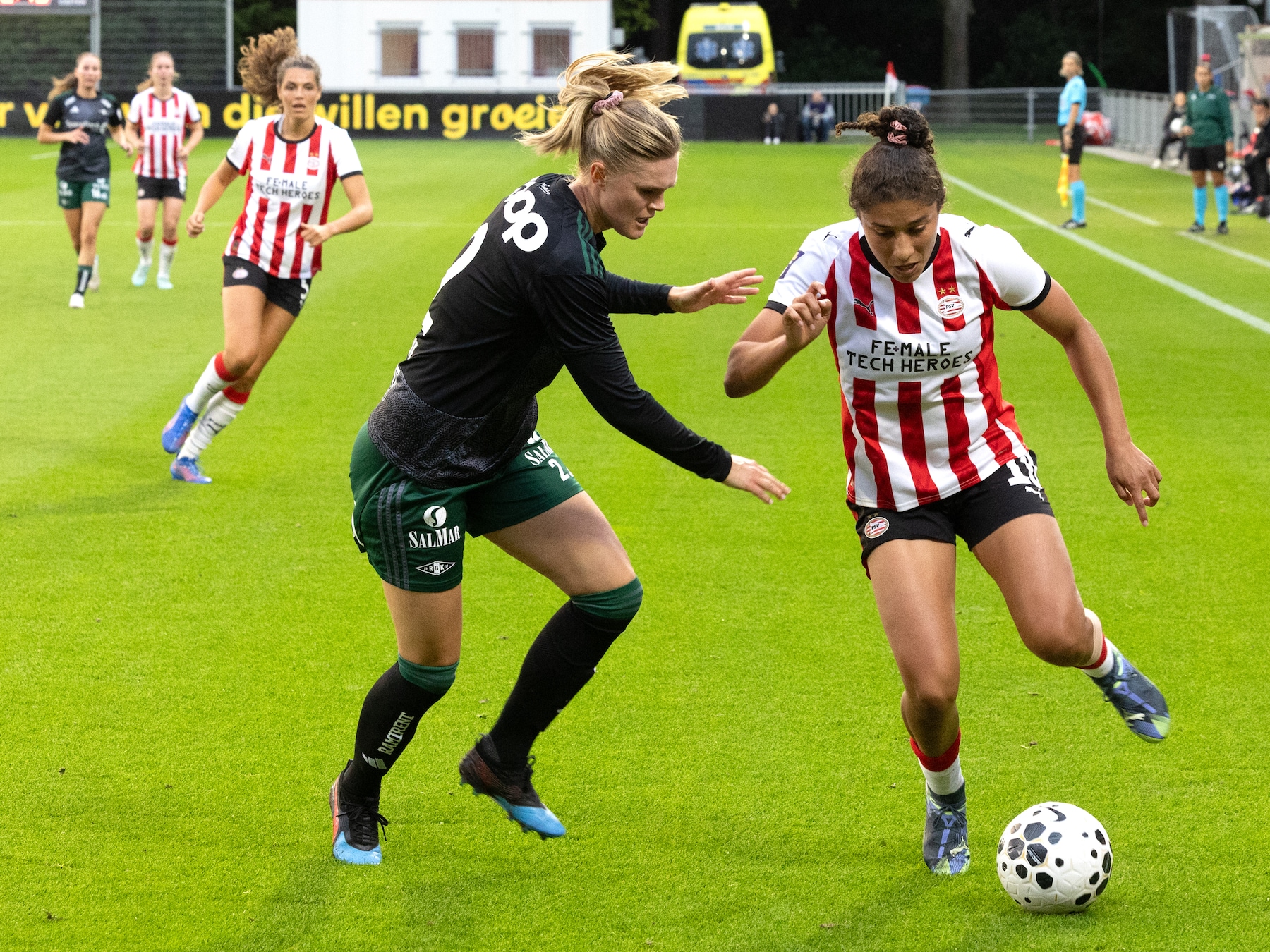 Guus Til geeft bij PSV een nadere toelichting na zijn bijzondere verhaal in Utrecht: ‘Ik voel me ...