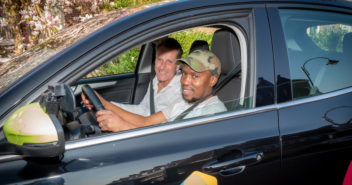 Mohamed (25) verloor alles, maar klimt weer uit het dal; hij mag nu zelfs zijn rijbewijs gaan ...