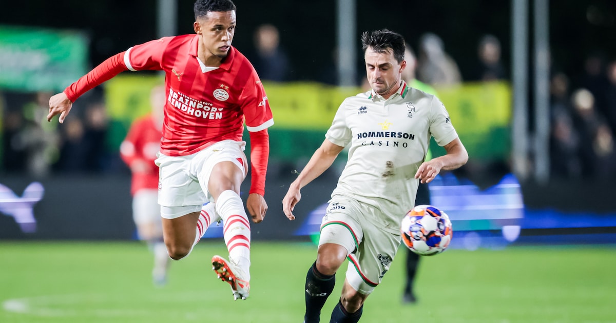 Jong PSV geeft weer een zege in extremis weg: ADO slaat keihard toe ...