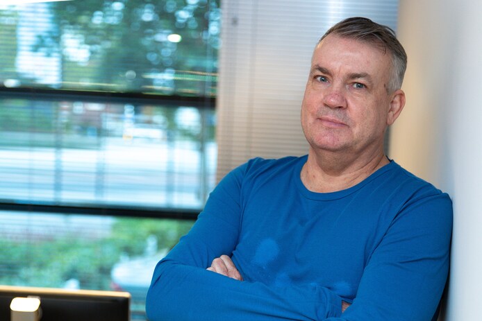 ‘Wat is er toch aan de hand met sportcommentator Sierd de Vos?’ | Show ...