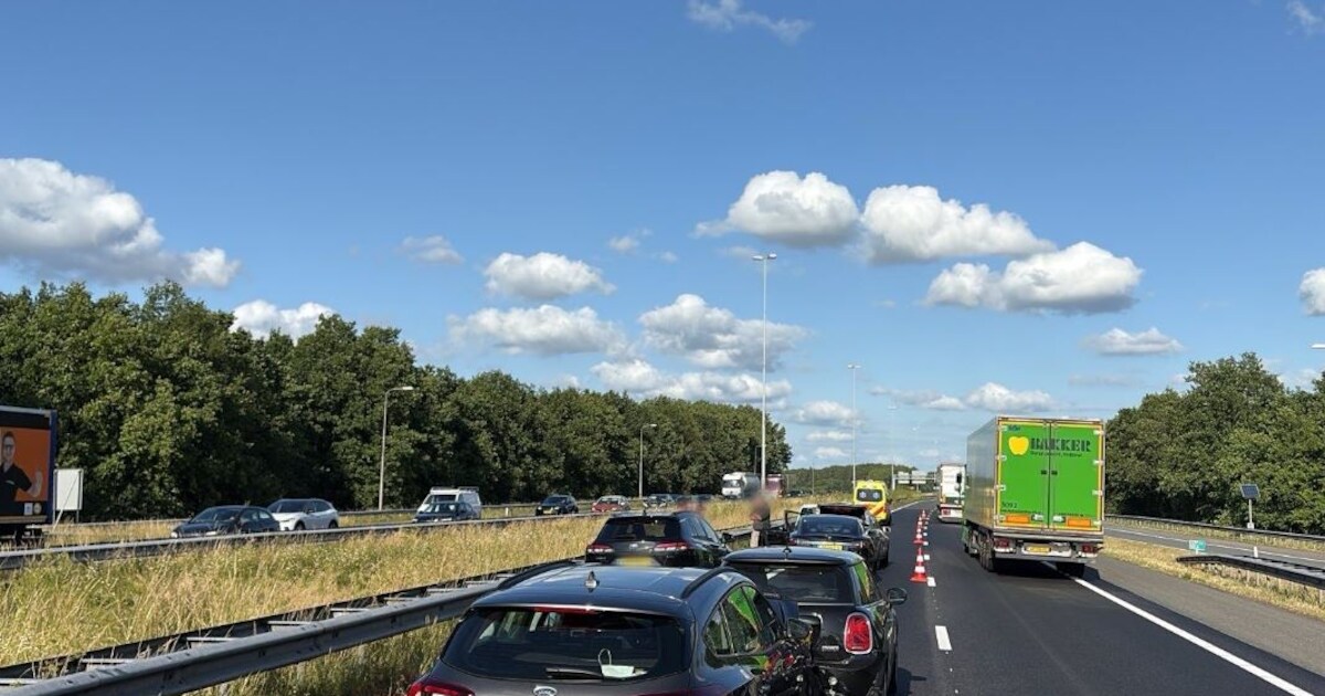 Botsing met zes auto’s op A27 zorgt voor vertraging van Breda naar Utrecht | Brabant | ed.nl