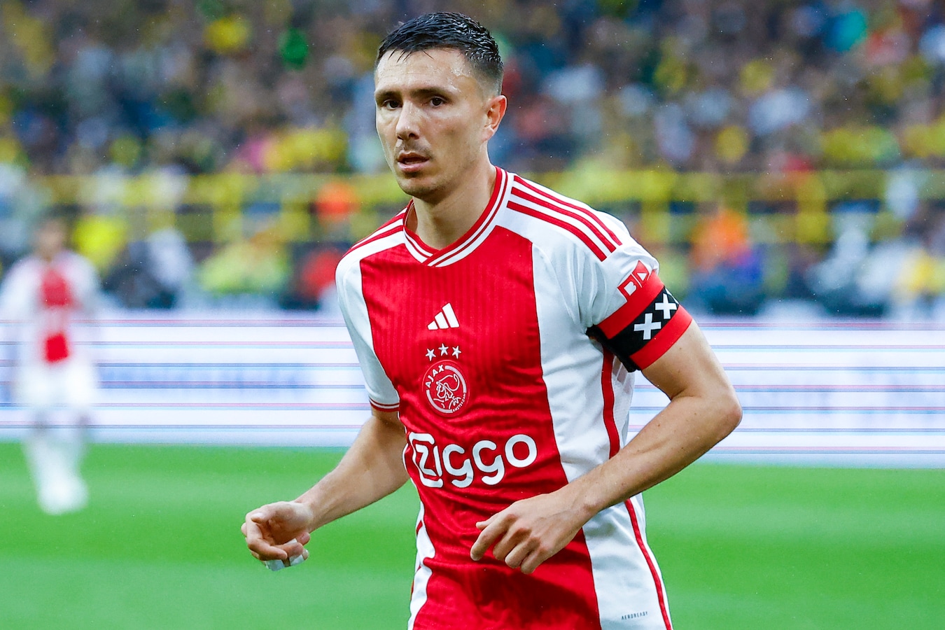 Maurice Steijn geeft in eredivisie geschorste Steven Berghuis ...