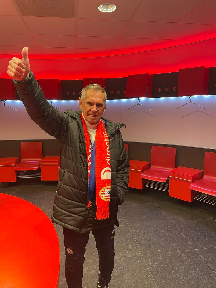 PSV-kampioen van 1963 kreeg bijzonder cadeau voor de landstitel en is ...