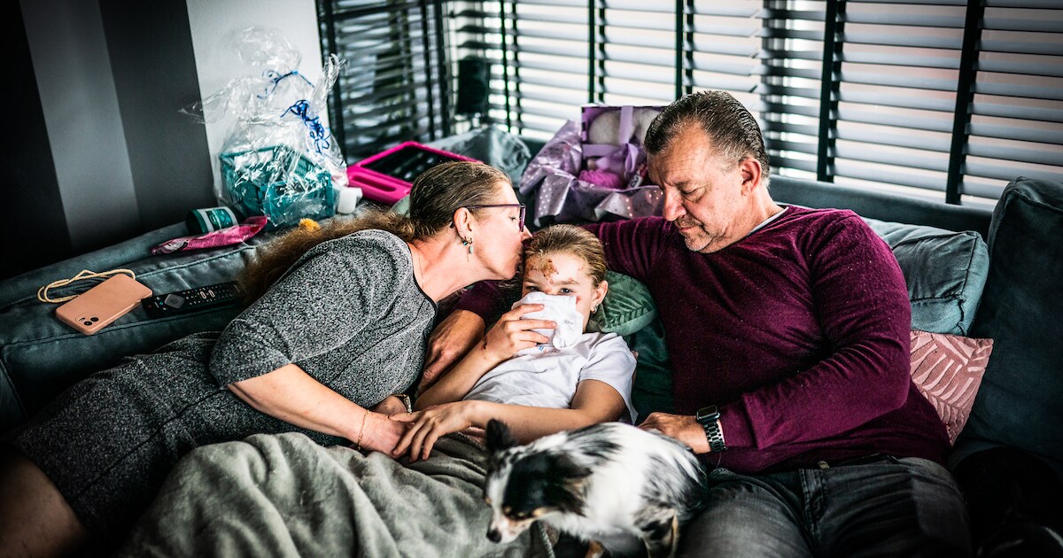 Chaslyn (12) aangereden op zebrapad: ‘Ze lag doodstil op straat, ik dacht echt dat wij haar ...