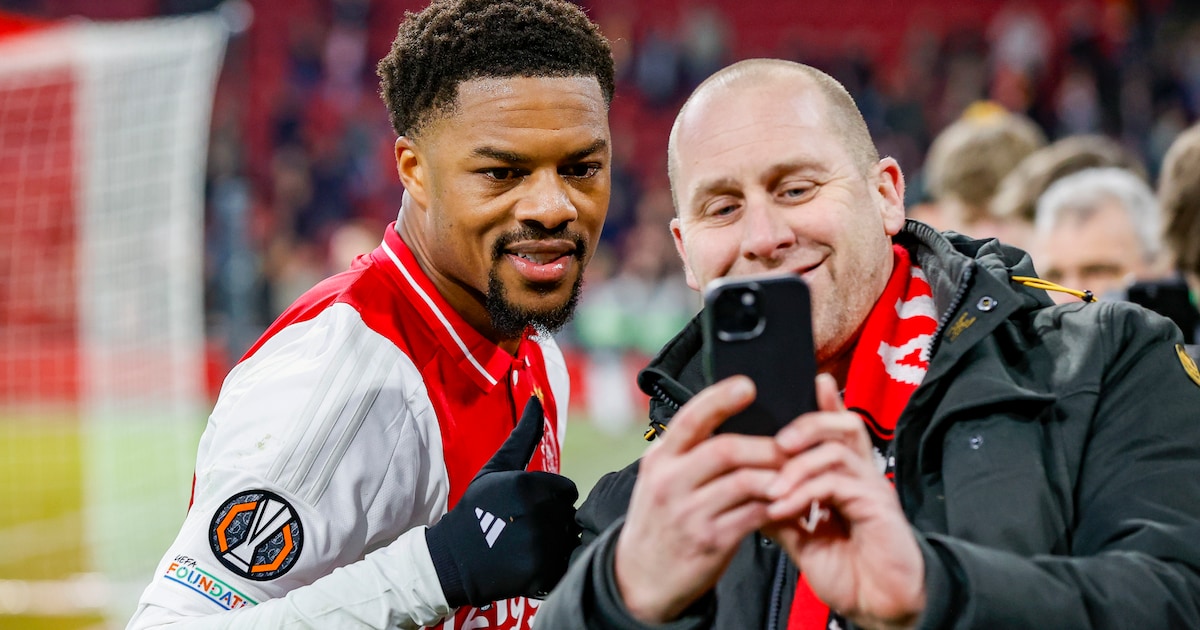 Ajax verhuurt topverdiener Chuba Akpom: aanvaller keert terug naar Engeland | Voetbal | ED.nl