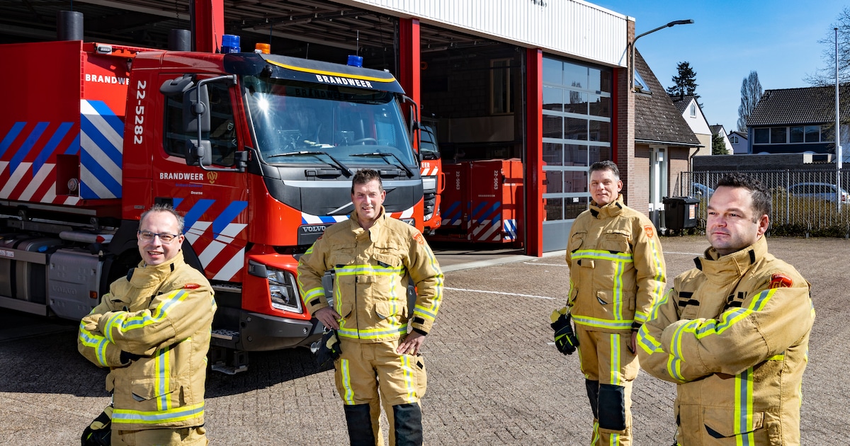 Vier man sterk als eerste bij de grote Peelbrand: 'We hadden al gezien ...