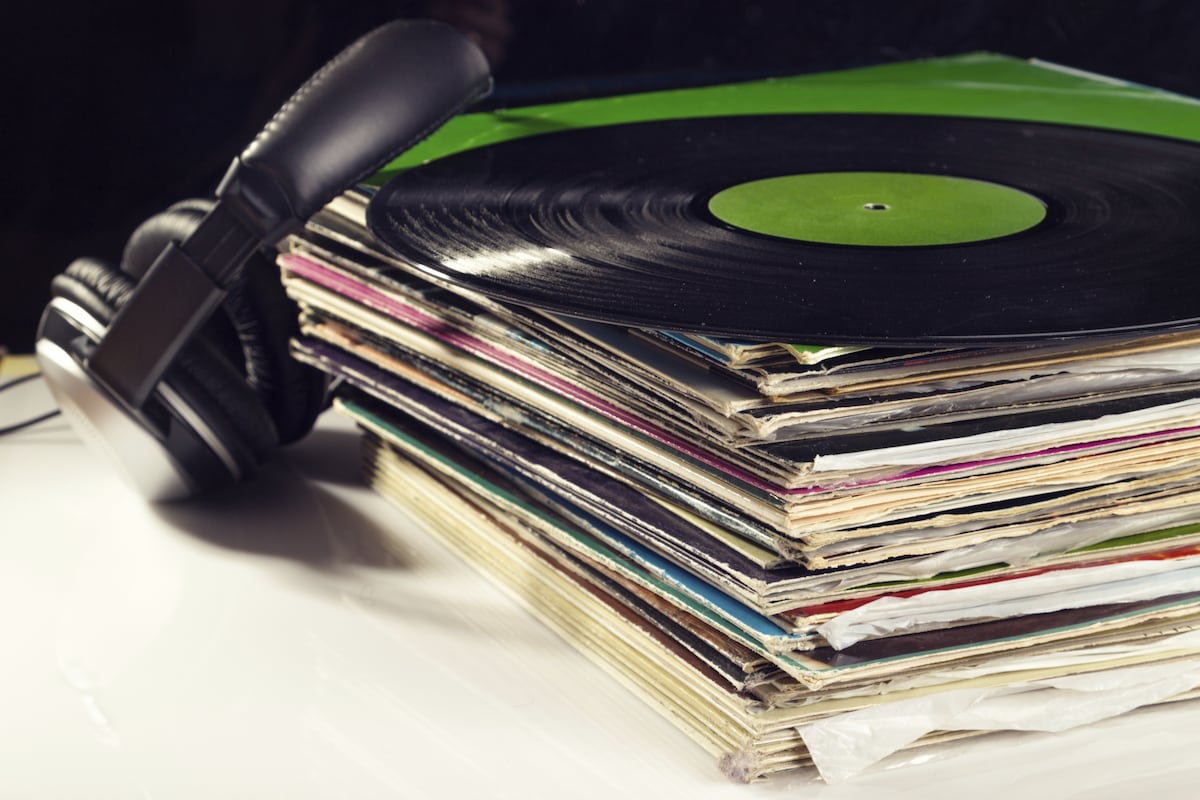 Platenbeurs trekt muziekliefhebbers naar Neerkant | Deurne | ED.nl