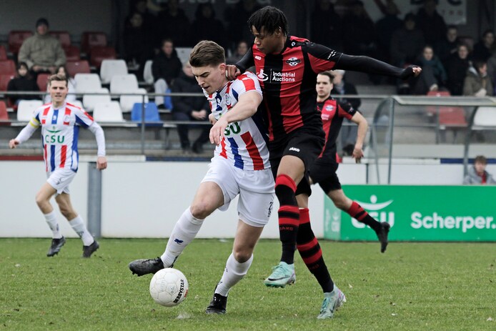 Aanvaller van Best Vooruit met Aruba richting Cambodja: ‘Als international hoop ik mijn vader ...