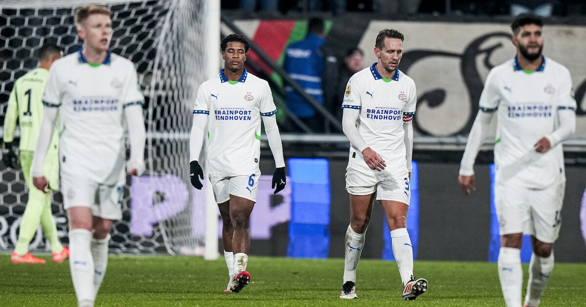 Het grootste gevaar voor PSV blijkt wéér PSV, dat nog volop aan de lijn ...