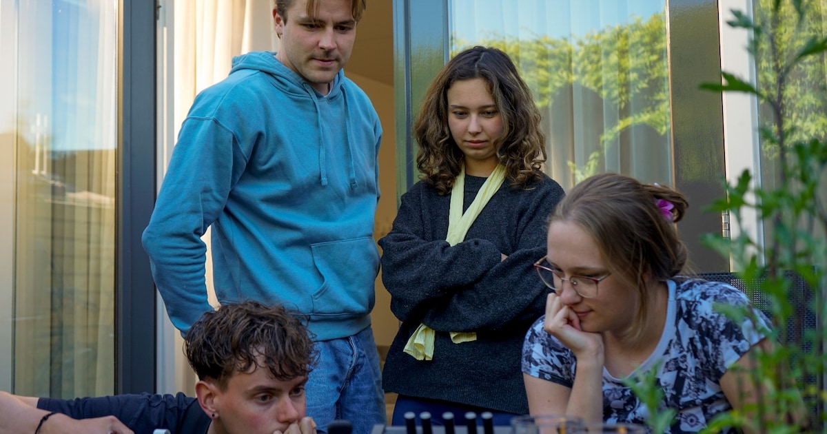 Filmmaakster Vera Knaapen (22) mijdt zware onderwerpen bewust niet: ‘Het draait niet alleen om ...