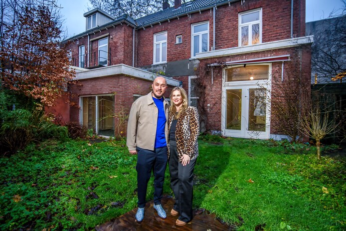 Bobby en Floor (39 en 36) beginnen nieuw avontuur met hun zes kinderen ...