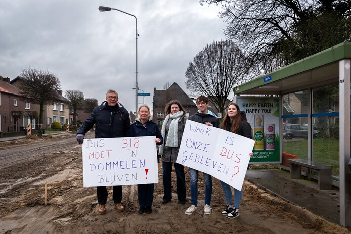 Buslijn 318 is de levensader die nooit uit Dommelen mag verdwijnen ...