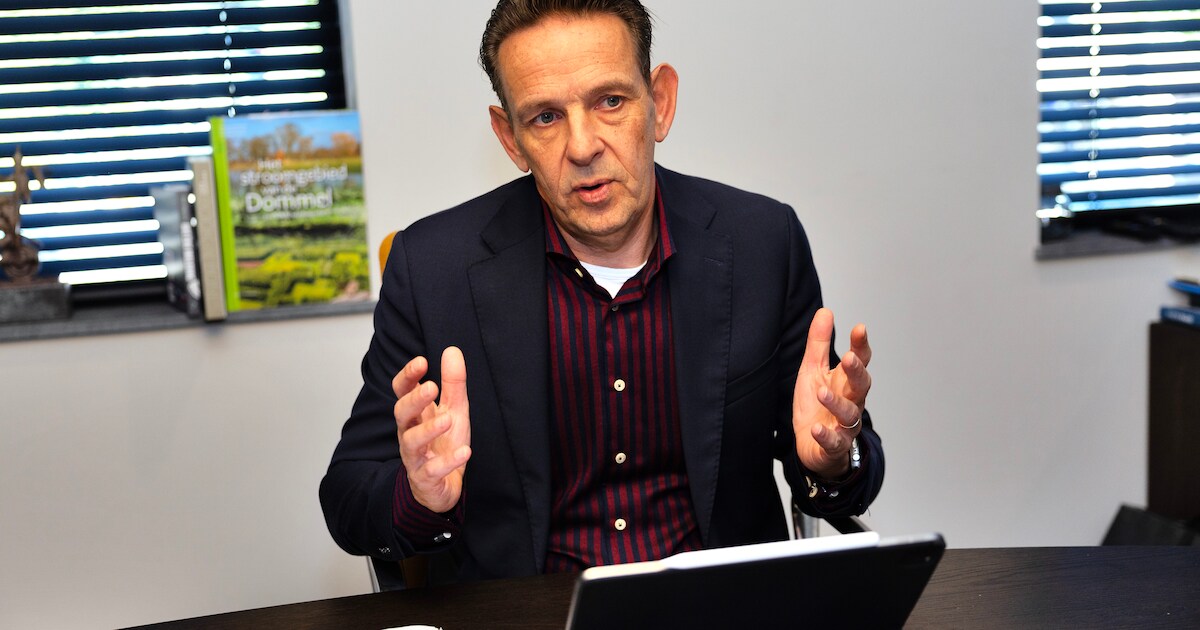 Noodkreet burgemeester Van Kessel over overlast azc Budel komt aan ...
