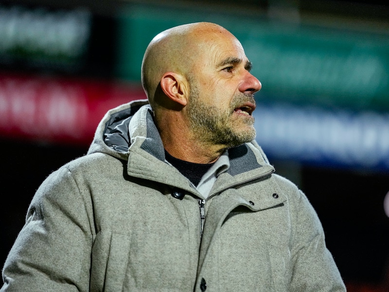 Bosz geniet van de concurrentie bij PSV en haalt Saibari uit voorzorg ...