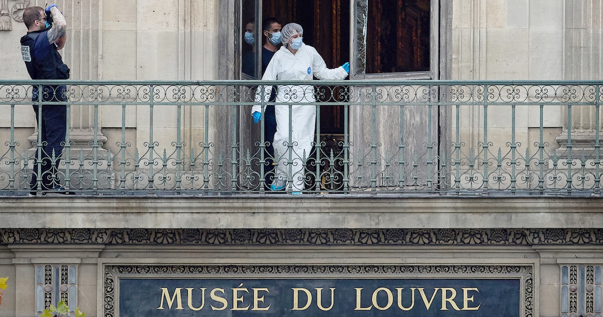 Onthullingen over spectaculaire roof in Louvre: politie rijdt langs ...