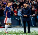 Bosz vertelt in Spanje waarom hij blij is dat Joey Veerman bij PSV is ...