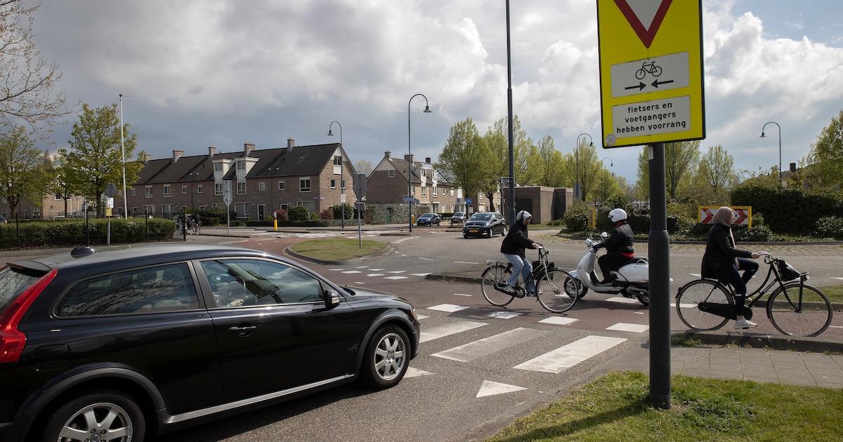 Ombouwen van rotondes is kennelijk duur, maar hoe duur dan? GroenLinks ...