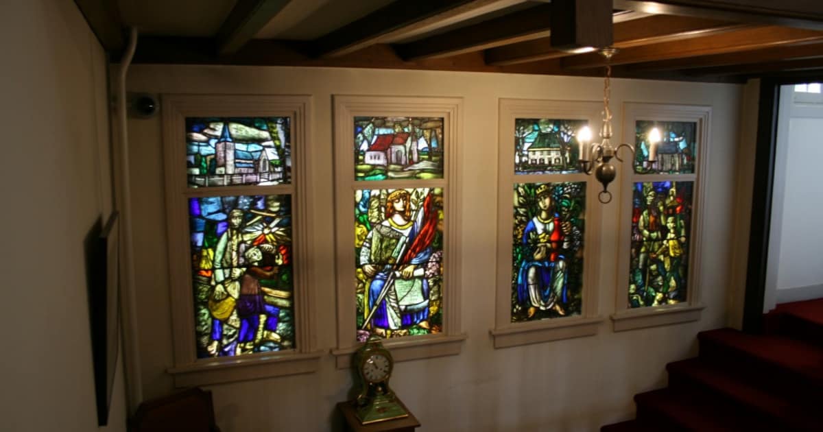 ‘Verdwenen’ glaskunst Hugo Brouwer mogelijk naar Klooster in Nuenen ...