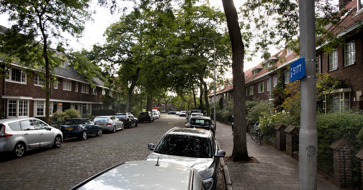 Lezer Linda over betaald parkeren: ‘Parkeer de parkeerproblemen binnen de ring niet langer ...
