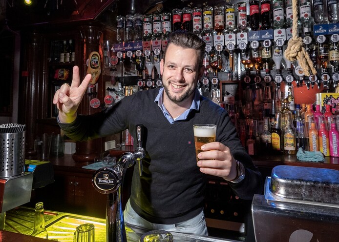 Dit café gaat terug in de tijd: een biertje, wijntje of shotje voor 2 ...