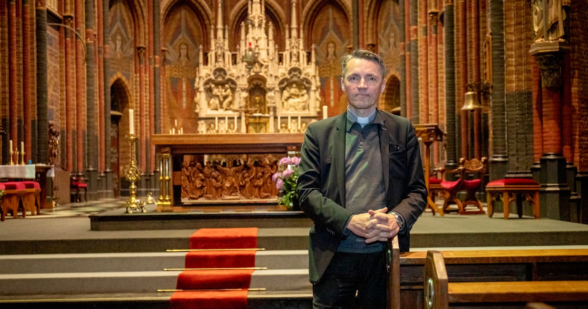 René Wilmink viert zilveren priesterjubileum in Sint-Joriskerk: ‘Hier ...