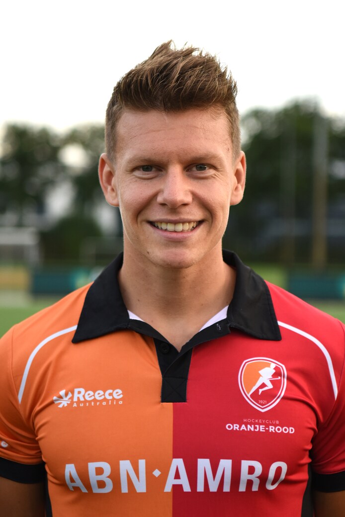 Afzwaaiende Jelle Galema schiet Oranje-Rood naar EHL | Sport | ed.nl