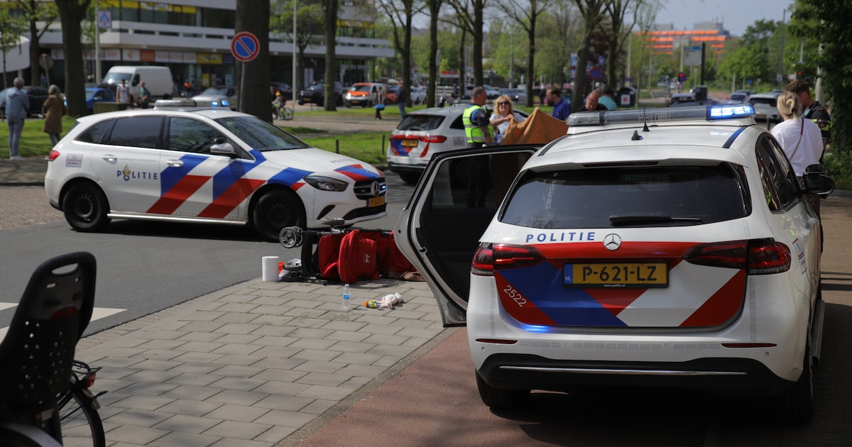 Moeder met kinderwagen aangereden, traumahelikopter opgeroepen | Binnenland | ED.nl