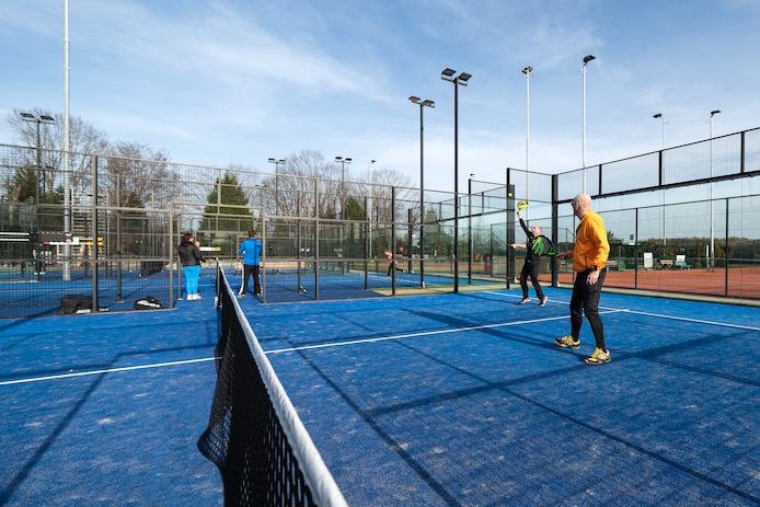 Het zindert en knettert binnen tennisvereniging Gemert... dankzij padel ...