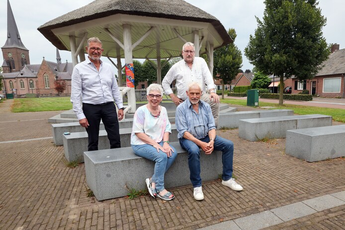 Jaarmarkt Riethoven: van aaibak tot karikatuurtekenaar | Bergeijk | ed.nl