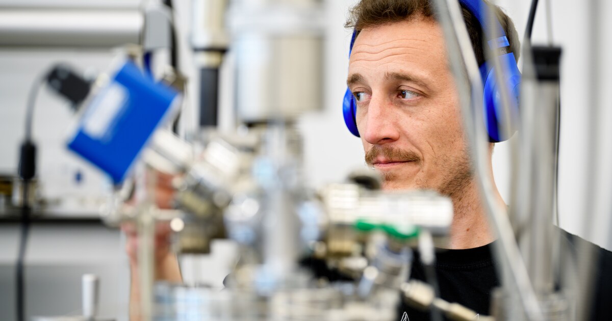 ASML trapt op de rem en neemt minder mensen aan: ‘groeitempo gaat ...