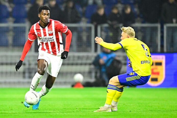 Bezem gaat door de selectie van Jong PSV: er komt een behoorlijke ...