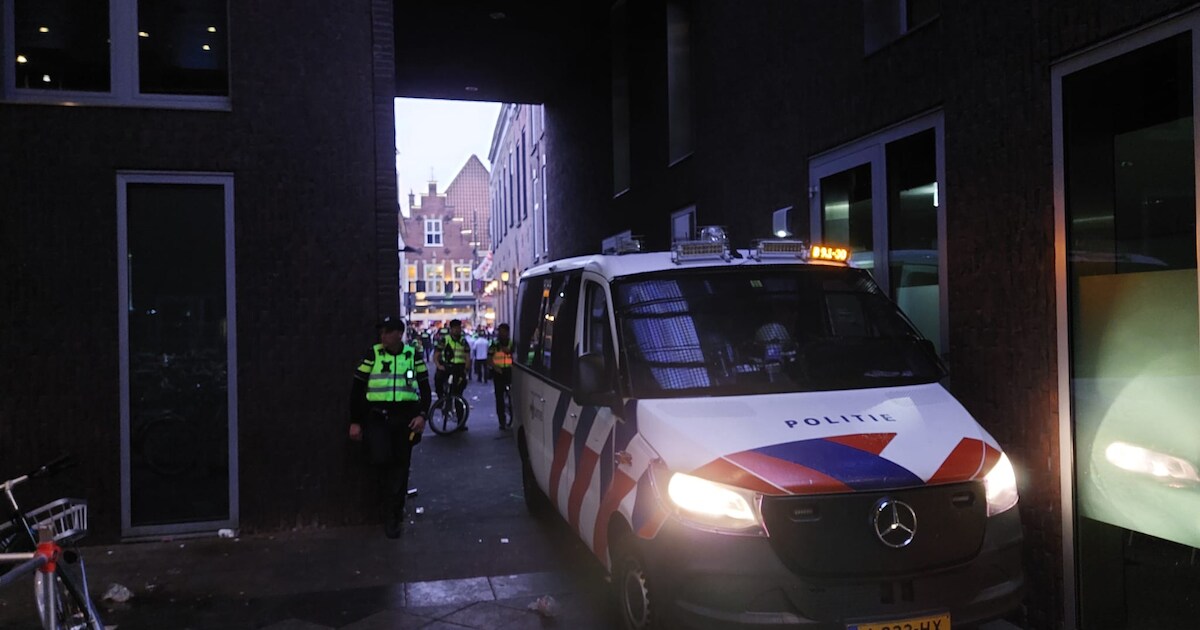 Vijftien aanhoudingen, maar politie kijkt terug op rustige huldiging ...