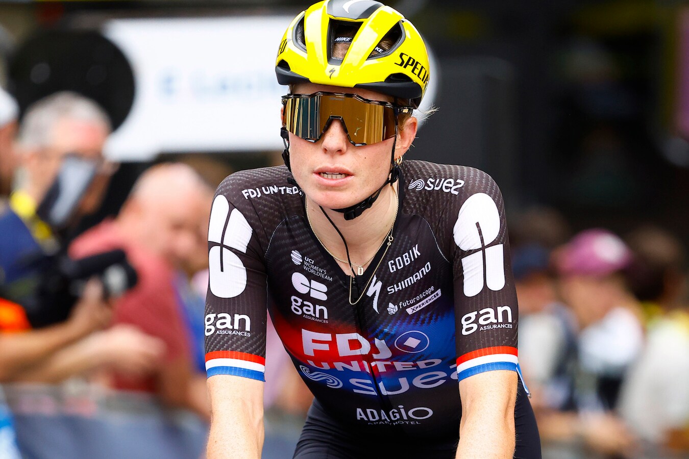 Demi Vollering kan verder ondanks val in Tour de Femmes: ‘Ik dacht wel ...