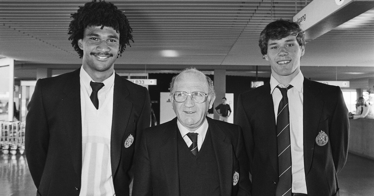 Topvoetballer Rijvers werd een vaderlijke PSV-triomfator én ...