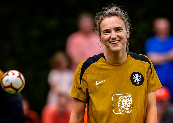 Vivianne Miedema over kinderwens: ‘Van ons twee ben ik dan aan de beurt ...