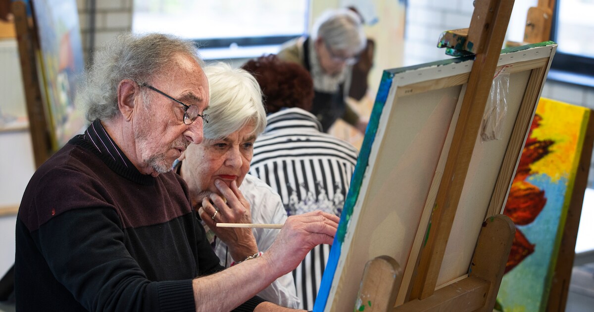 Ook na vijftig jaar les blijft Berry van Bokhoven zeggen dat je het ...