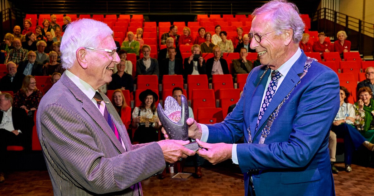 Vanwege zijn uitzonderlijke inzet voor de zorg krijgt Don van Sambeek ...