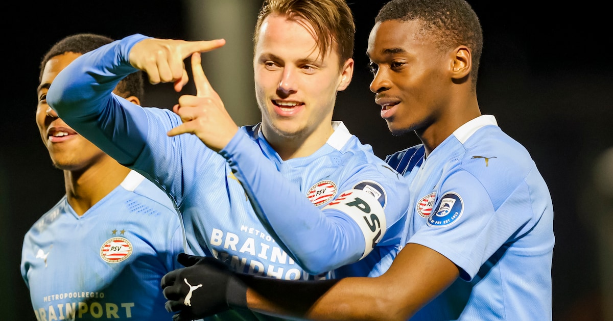 Trotse vader en voetballer Tijn Daverveld broedt op zijn doorbraak bij ...