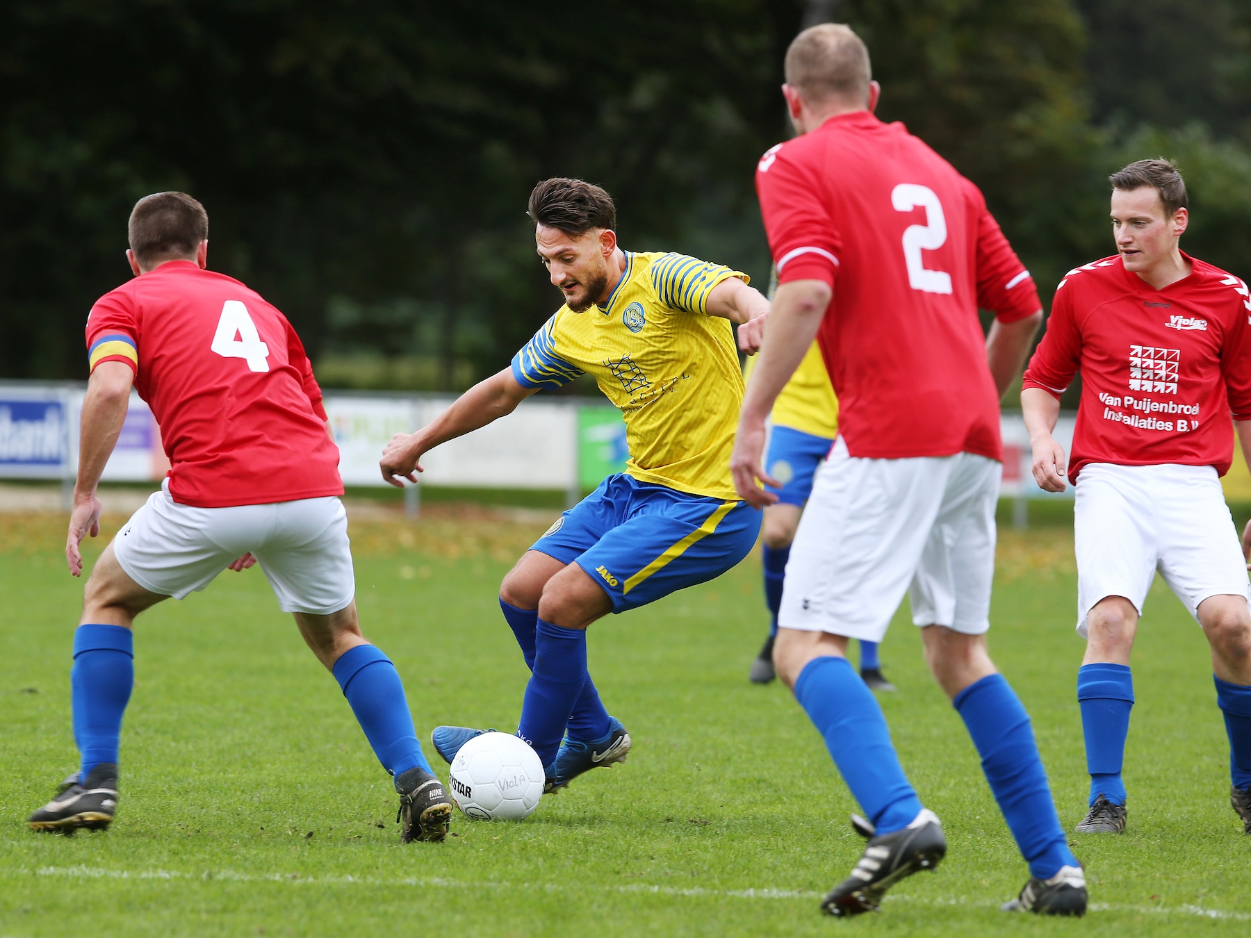 Dit zijn de uitslagen, doelpuntenmakers en wedstrijdverslagen van het ...