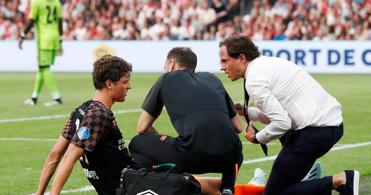 Blessure PSV-aanvaller Sam Lammers ‘ziet er niet goed uit’ | PSV | ed.nl