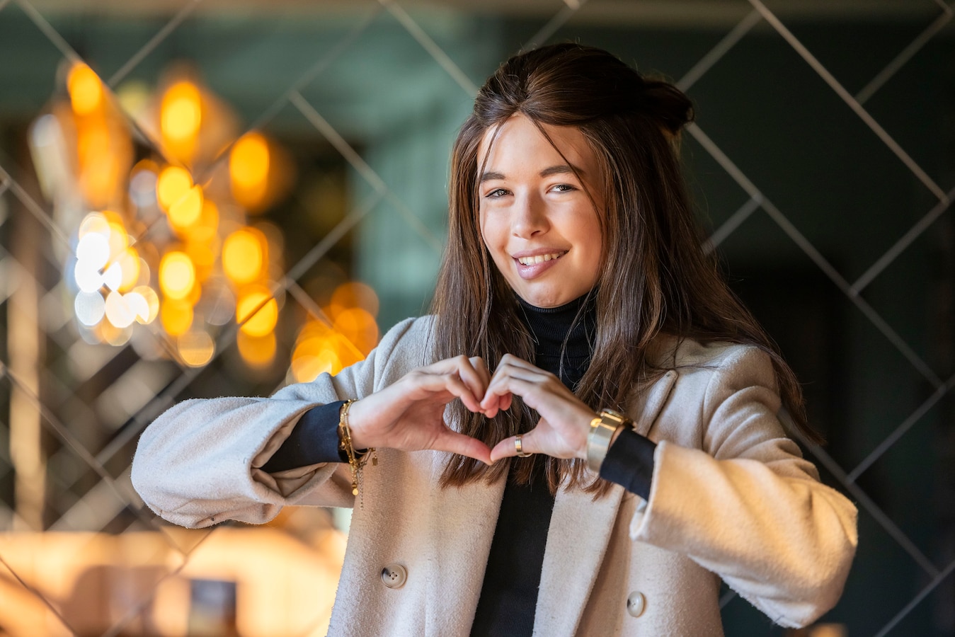 Jade (18) heeft het zwaar met chemo: ‘Hoop dat ik nog kan trouwen met ...