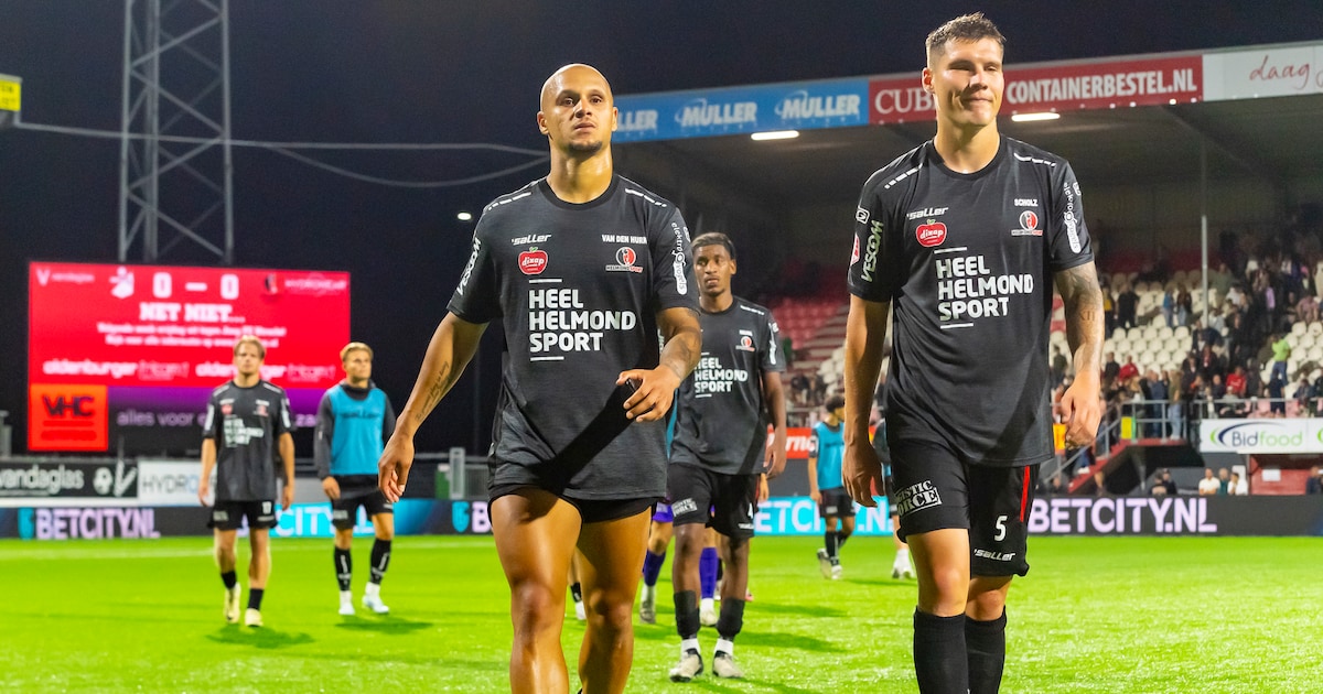 Helmond Sport gaat voor zwart als derde tenue, shirts worden na seizoen geveild voor goed doel ...