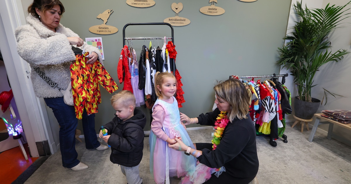 ‘Elk kind moet zich kunnen verkleden voor carnaval’; drie moeders ...