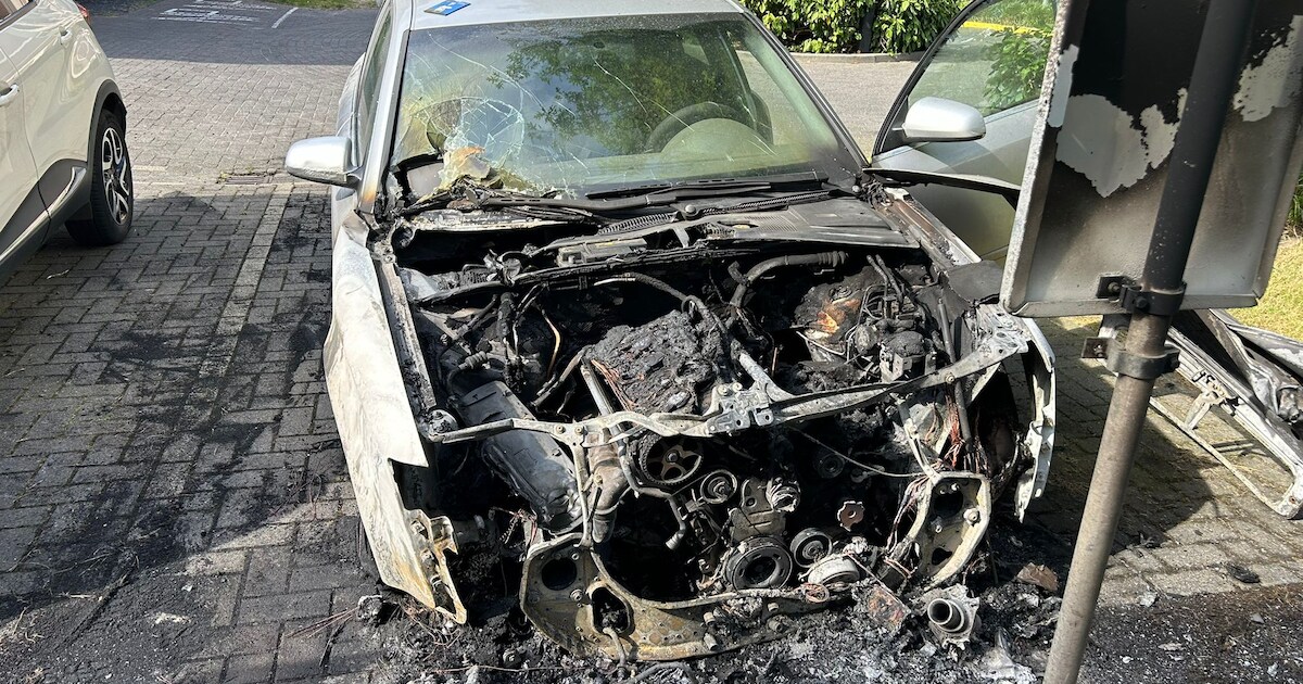 Auto brandt uit op parkeerplaats Eindhoven: ‘Was ik mijn ...