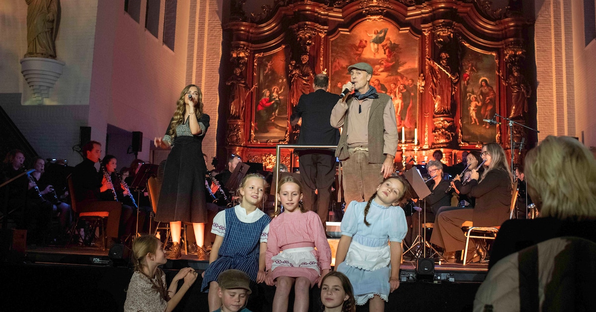 Spektakel in uitverkochte kerk, 150 jaar Somerens Lust in beeld en ...