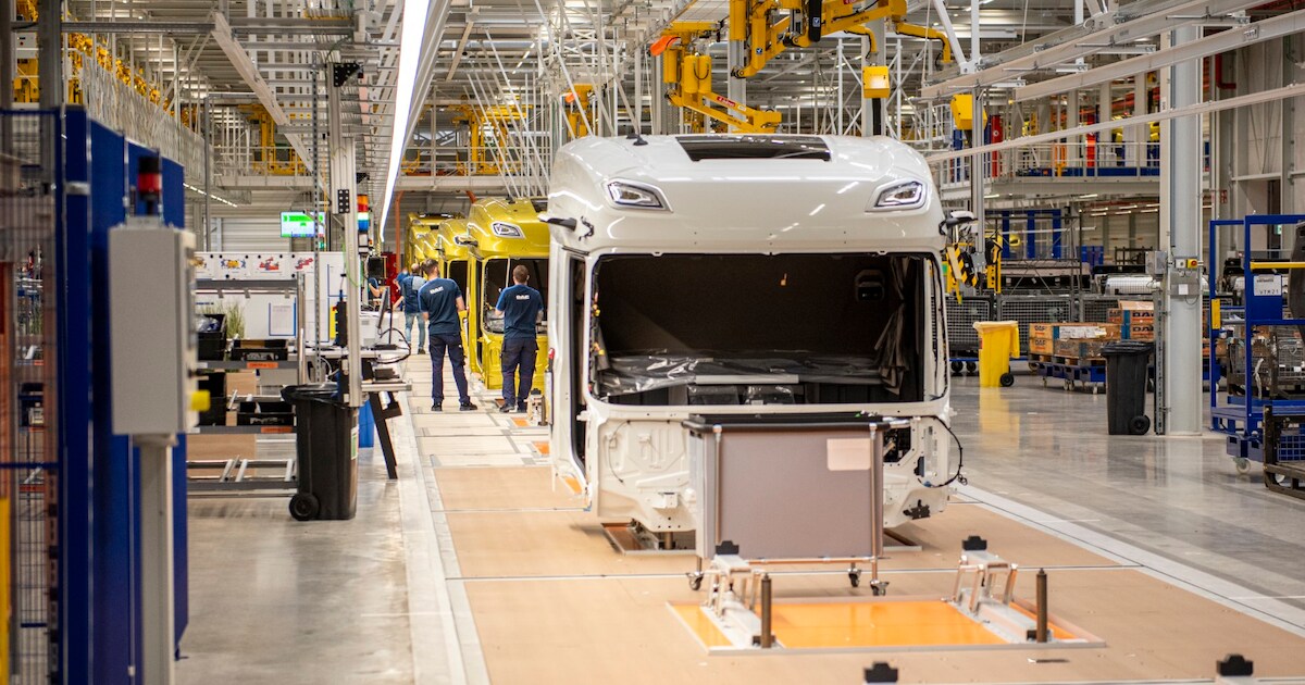 Vernieuwde Vlaamse DAF-fabriek uitgeroepen tot 'Factory of the future ...