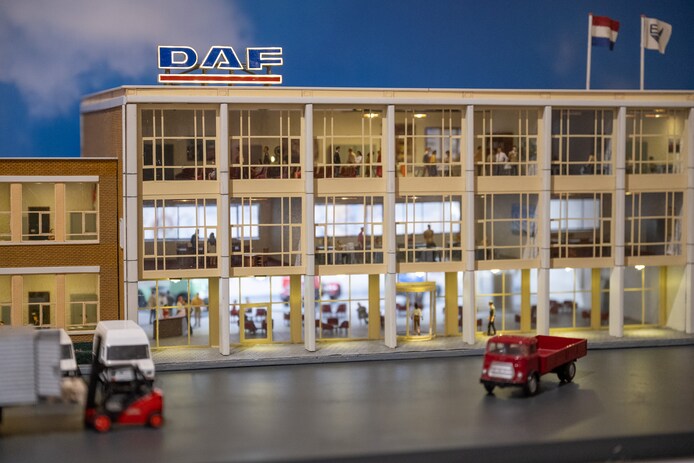 Geen detail ontbreekt op de maquette van het DAF-kantoor: ‘Tien jaar ...