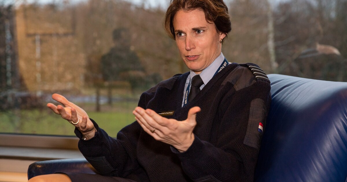 Echtgenoot volgt commandant vliegbasis Eindhoven op | Eindhoven | ED.nl