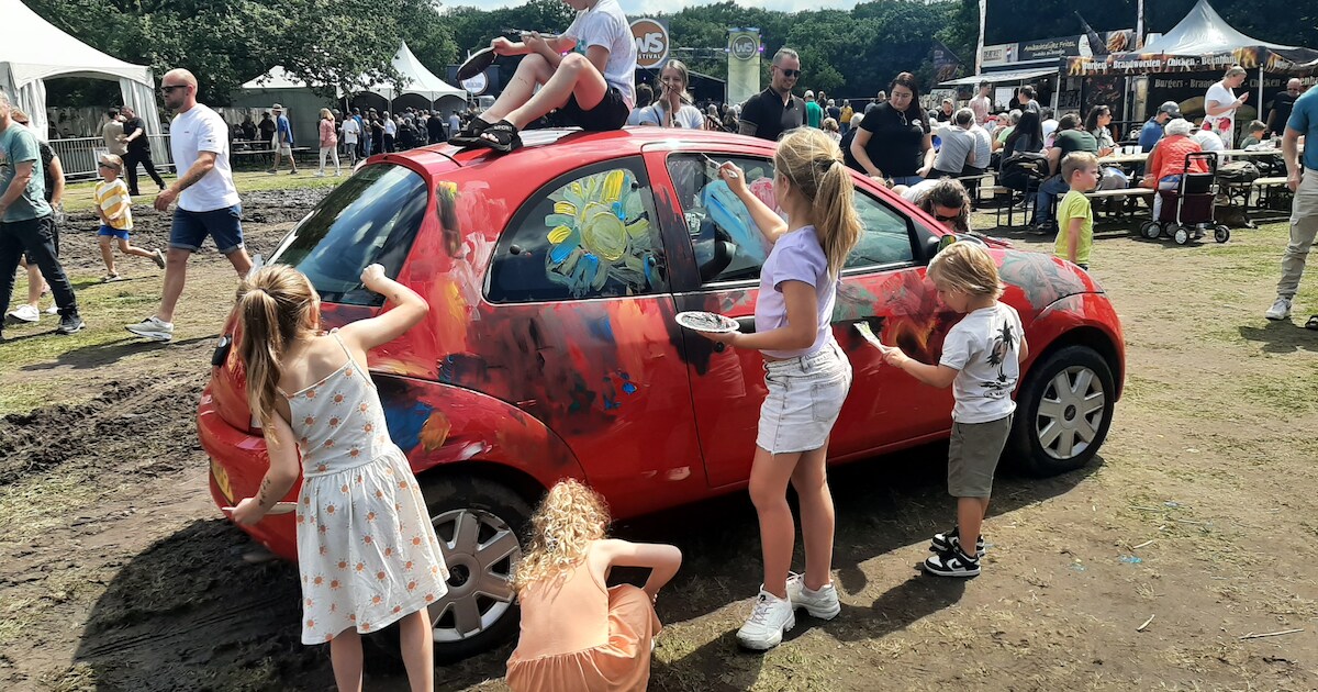 Het ene festival bij Het Lido gaat nat, het andere loopt probleemloos ...