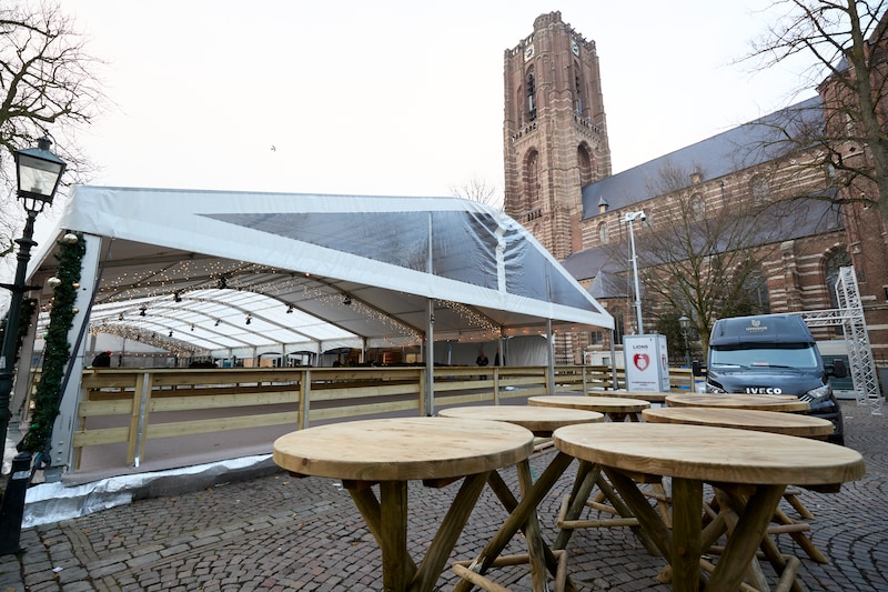 Centrum Oirschot verandert in paar dagen tijd in Winterparadijs | Regio ...
